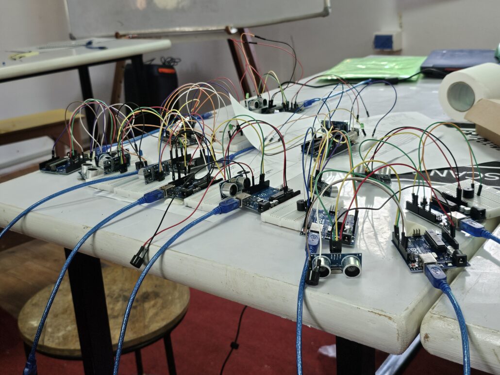 Bridging the Gap Between Creativity and Technology: The New Makerspace ...